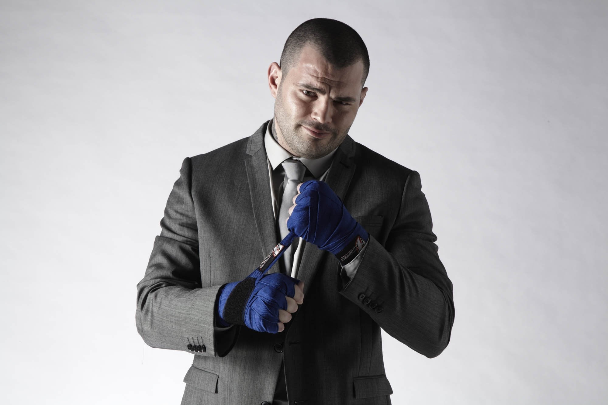 How to wrap your hands for boxing/MMA/Muay Thai - FightstorePro